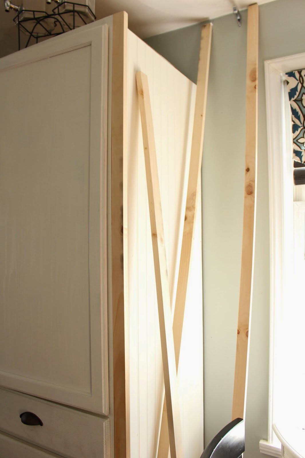 My DIY Kitchen: Plate Rack Wall - Made by Carli