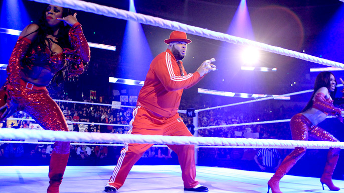 WWE In live!!!!: BRODUS CLAY vs JTG