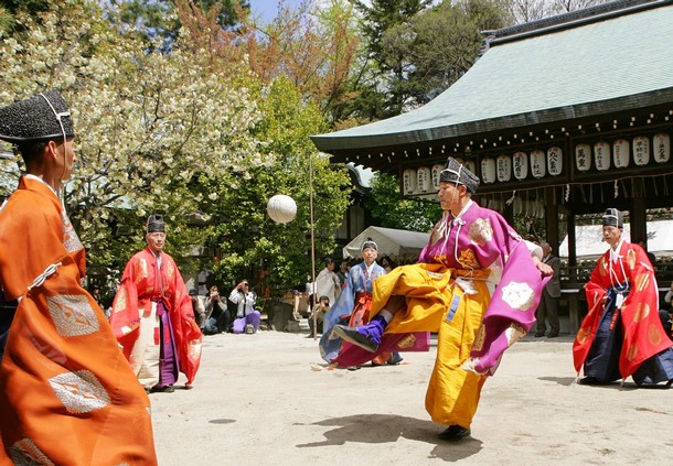 The Game and the World: Six: Proposal for a Parallel Kemari League