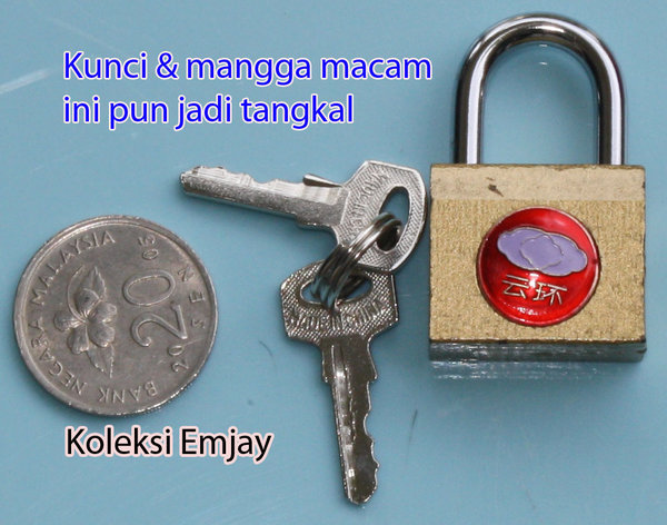 Laman Emjay: Tangkal pelik orang Melayu