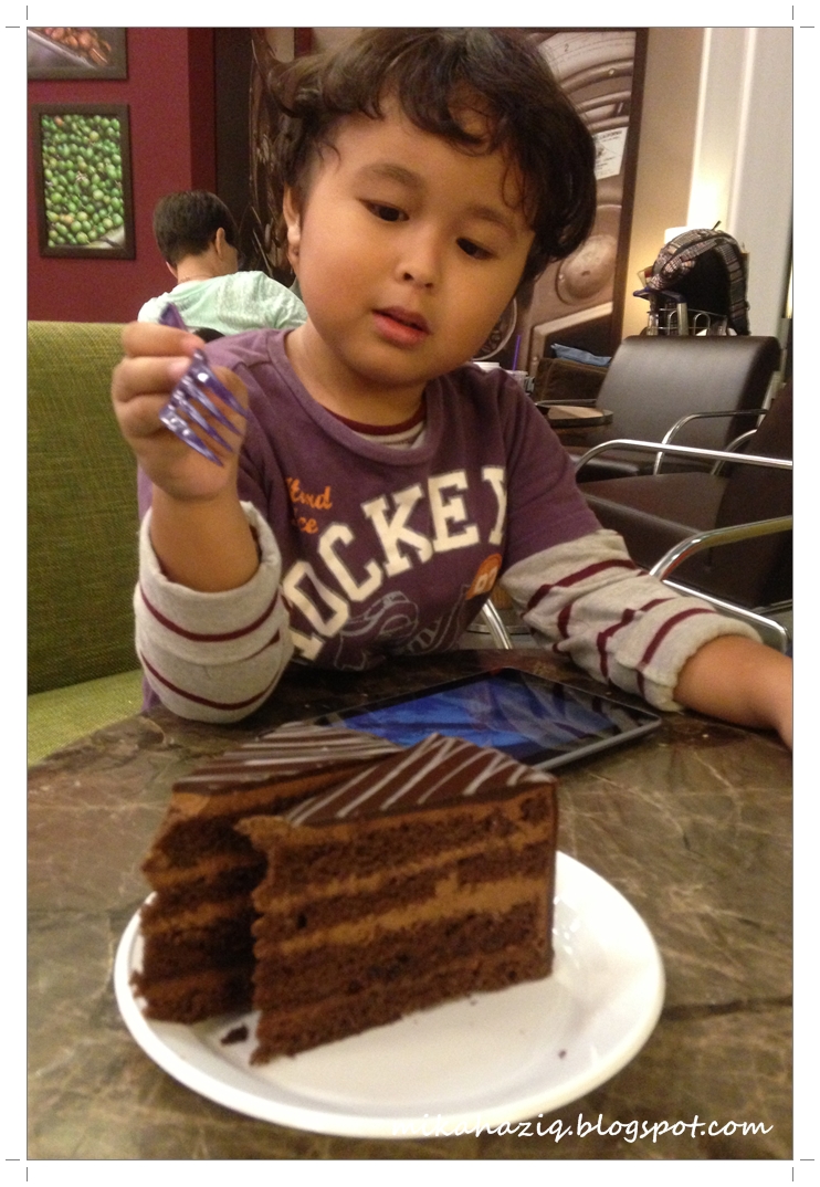 mikahaziq: Halal Food at Changi Airport Terminal 1 Transit Area ...