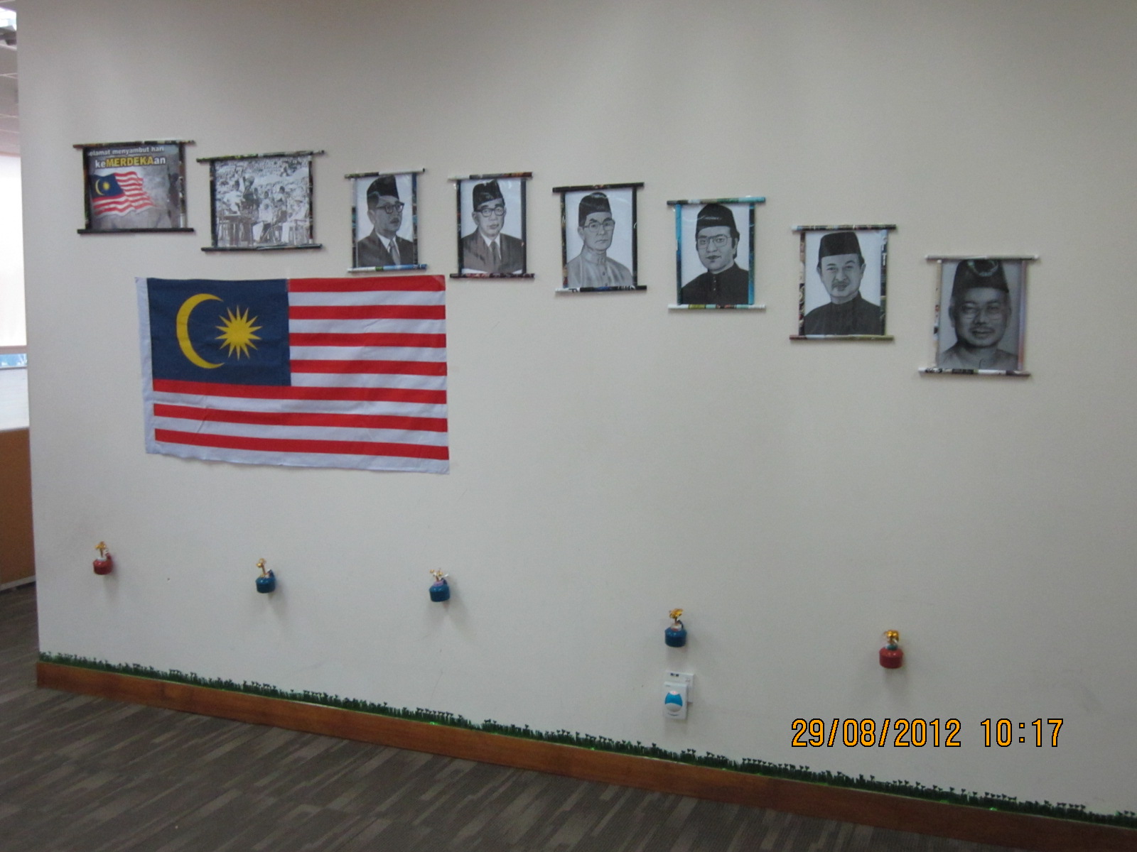 hiasan bilik darjah hari merdeka - Lily Howard