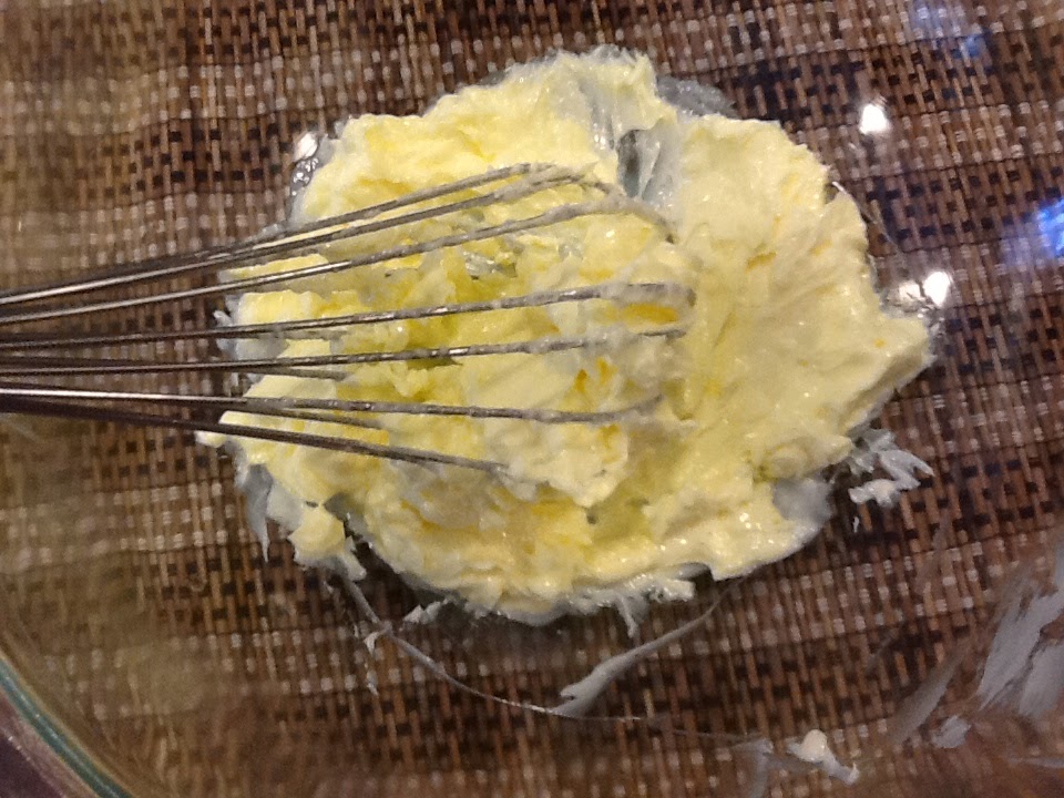 Baking For Cowboys: Super Moist Banana Cupcakes 香蕉杯子蛋糕