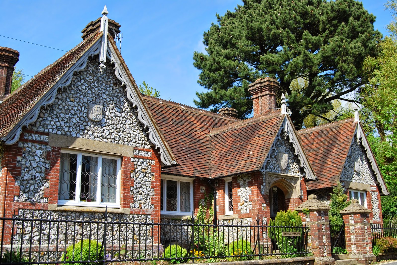 Days out in Sussex - A Country idyll and an abundance of lilac in ...