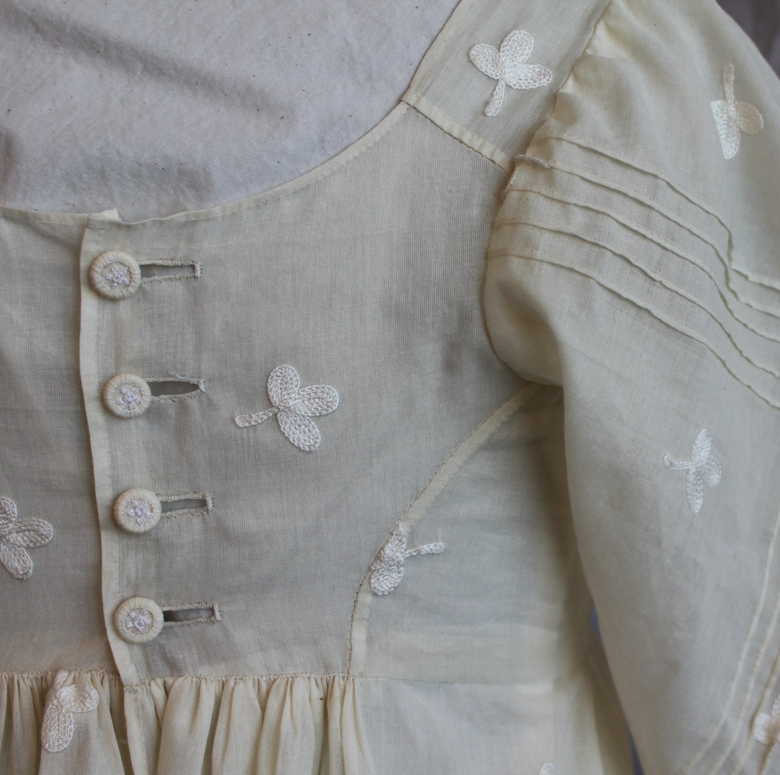 Diary of a Mantua Maker: 1809 Muslin Gown