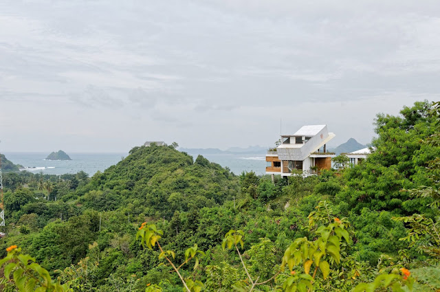 Shipping Container Homes & Buildings: Shipping Containers in Tropical ...
