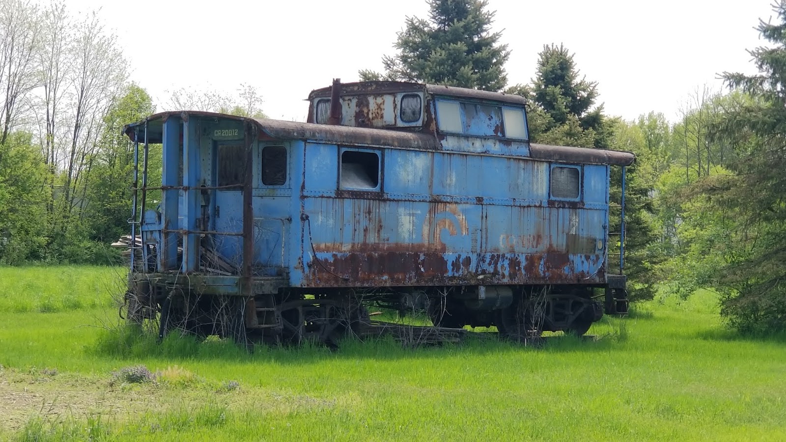 Valley Girl Views: Lewisburg's Blue Caboose