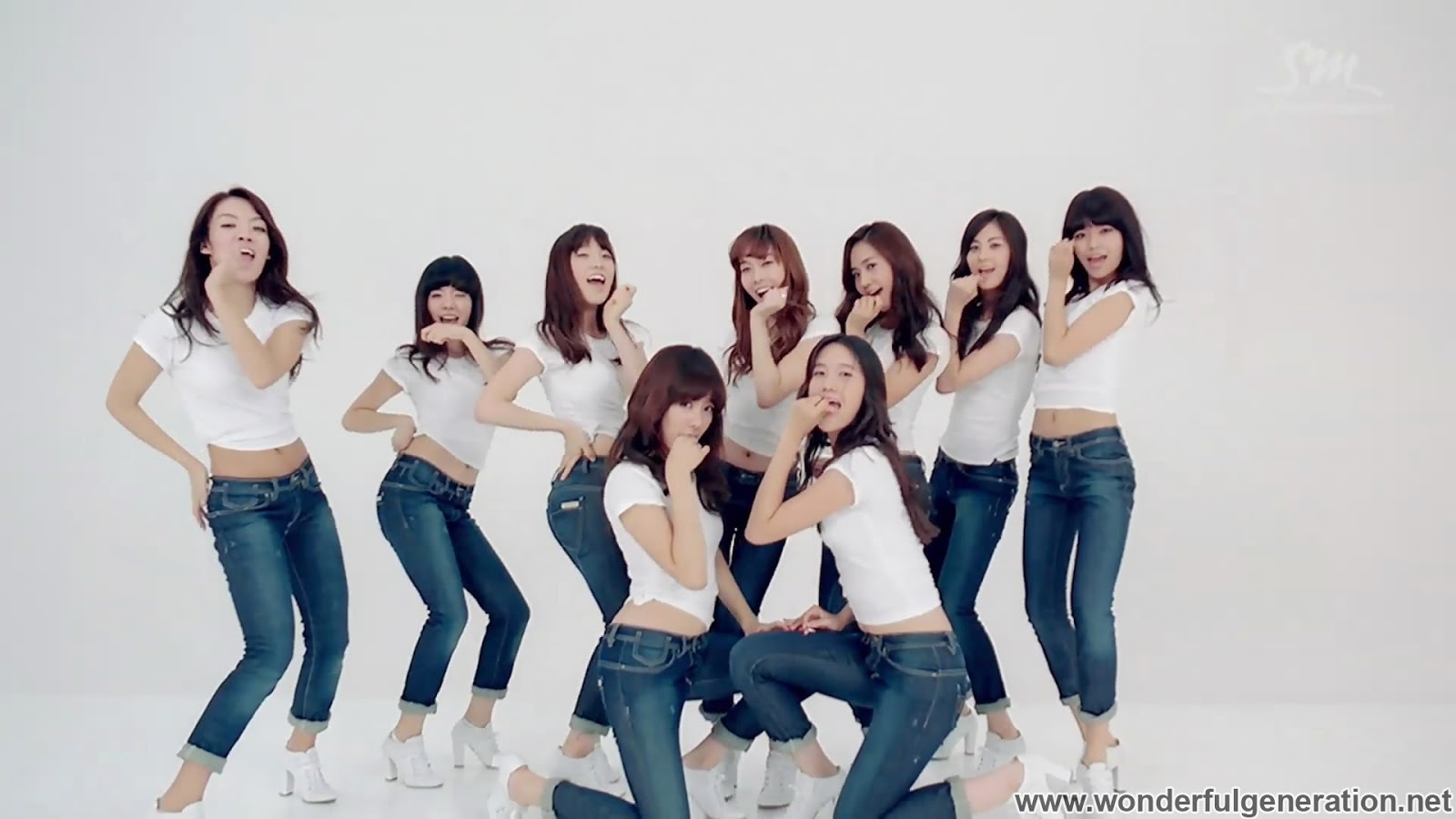 SNSD (Girls Generation): PICTURE VIDEO DANCING QUEEN