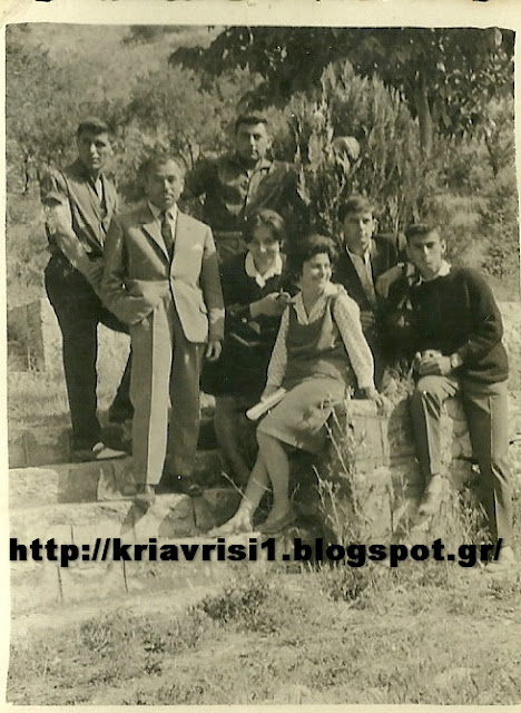 ΠΑΛΙΑ ΚΡΥΑ ΒΡΥΣΗ . Η ιστορία του τόπου μας μέσα από φωτογραφίες ...