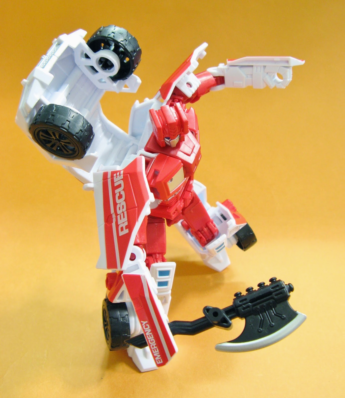 Transformers Generations Combiner Wars Deluxe class FIRST AID IDW 變形金剛 ...