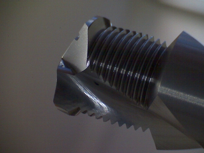 Blog de Guhring Argentina: Roscado con fresas de roscar por interpolacion.