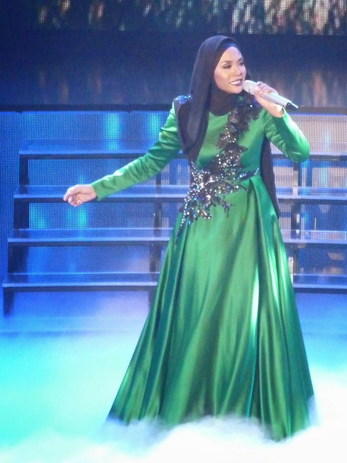 Kee Hua Chee Live!: PART 2---LORD'S TAILOR SPONSORED 3 TOP WINNERS AT ...