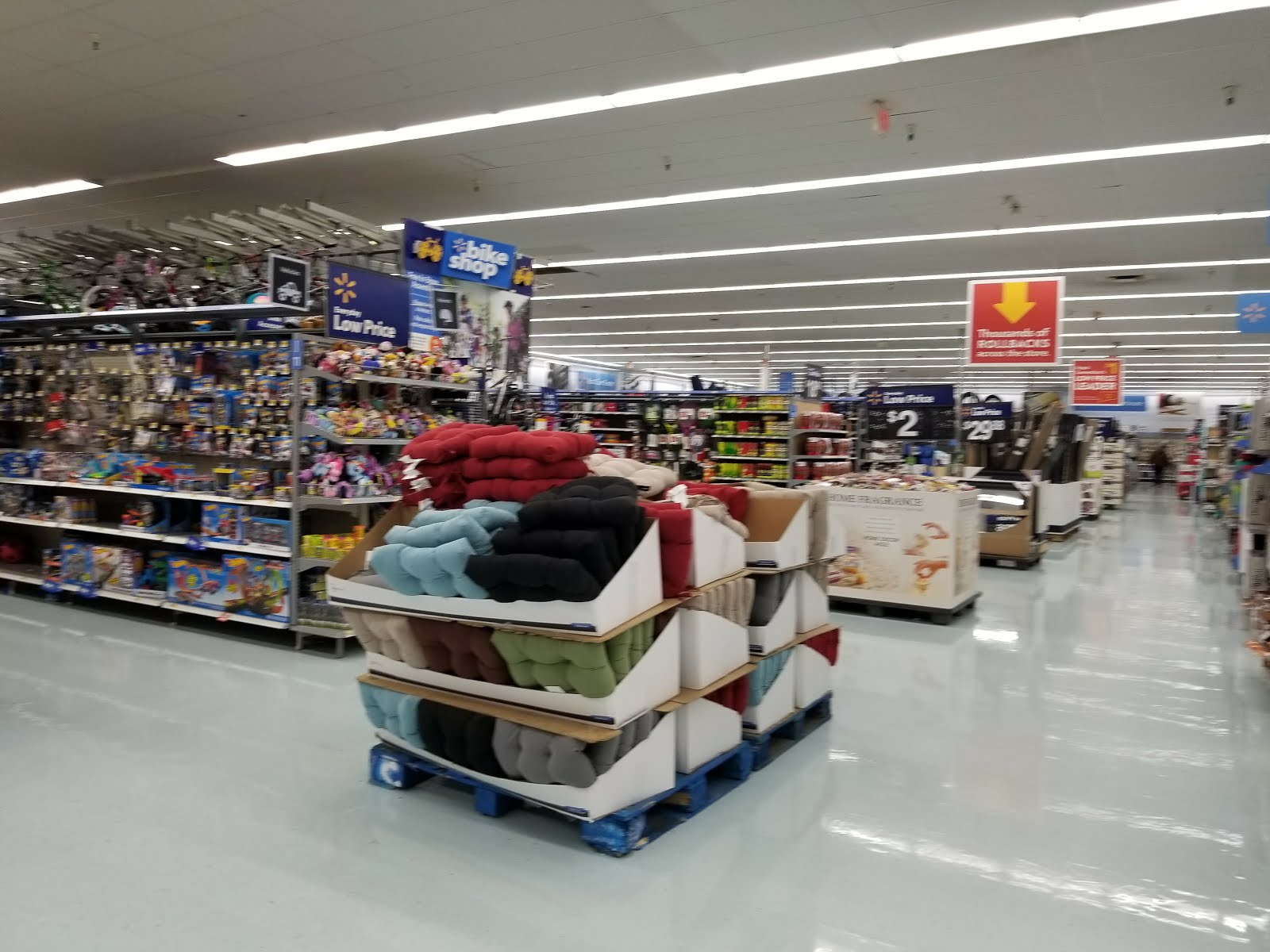 Walmart Supercenter - Waterford, CT - STORE TOURS ~ Brands "R" Us