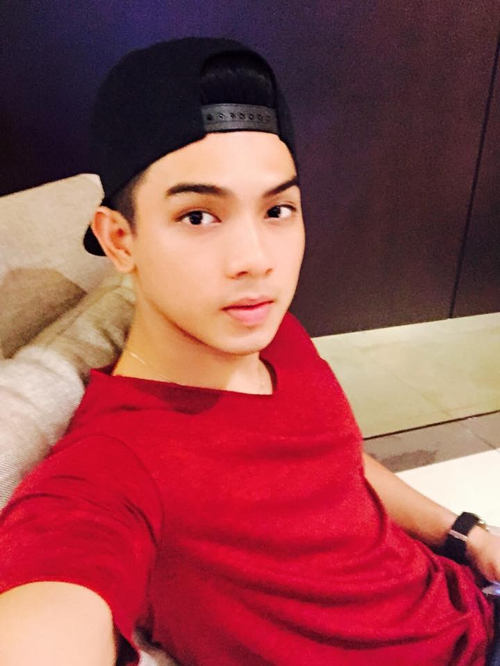 M y a n m a r H u n k s: Lin Aung Khit @ Selfie