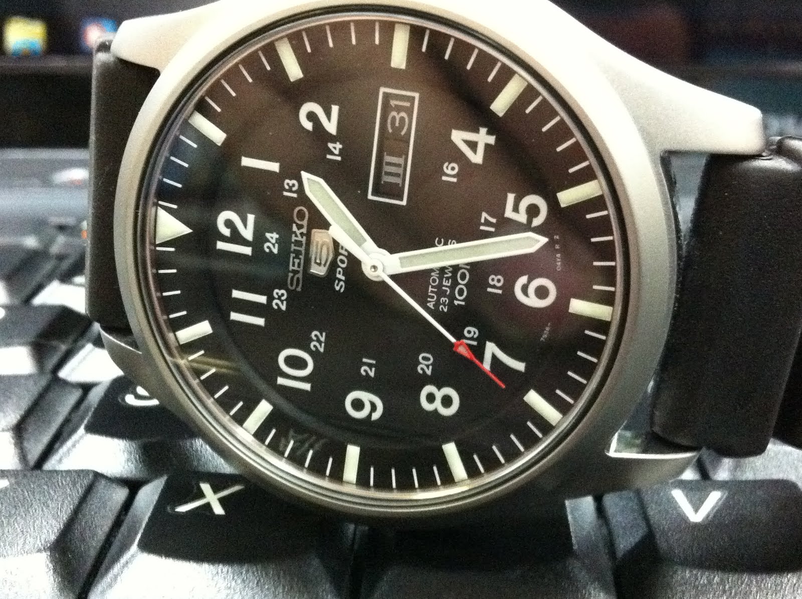 RON'S WATCH GALLERY: SEIKO 5 SPORT MILITARY WATCH 100M