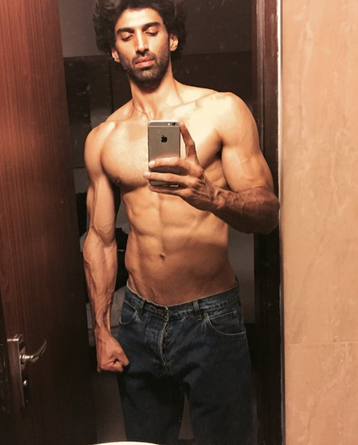 Shirtless Bollywood Men: Aditya Roy Kapoor - ab and fitness goals