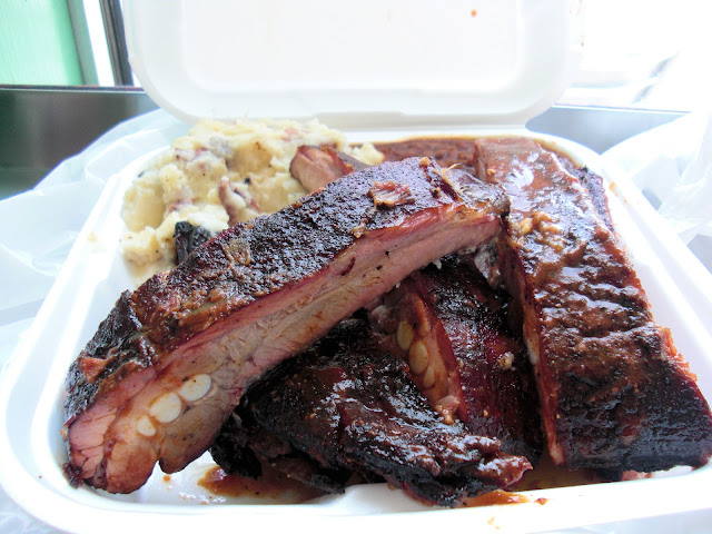 The Daily Lunch: Blue Ribbon BBQ Arlington