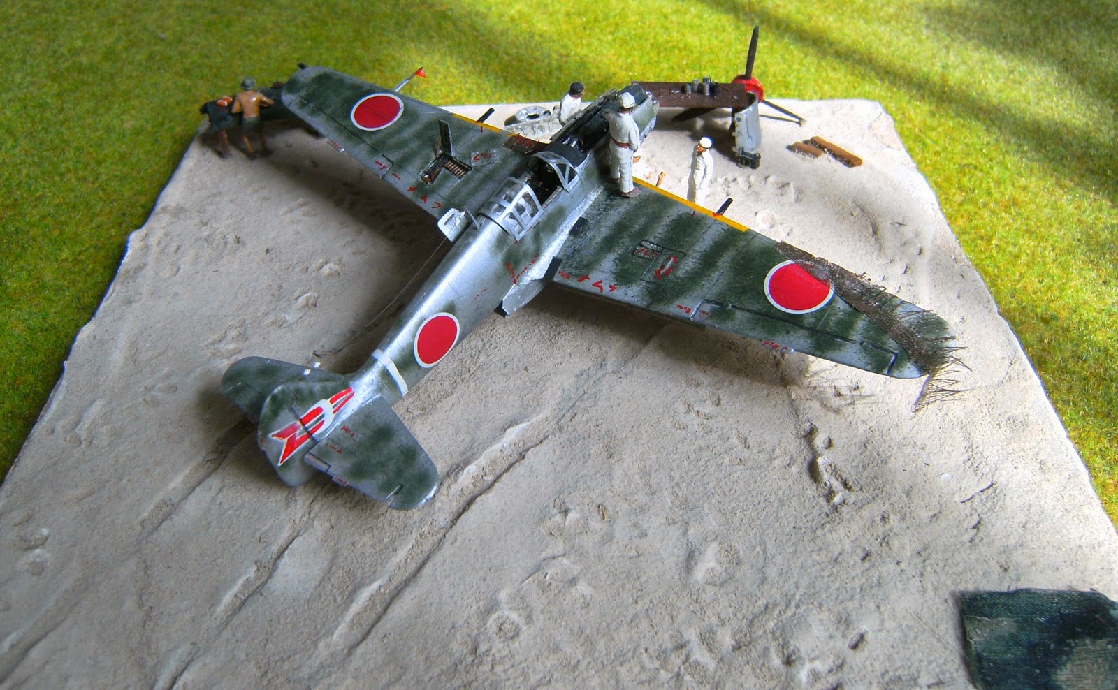 Happyscale-Modellbau: Kawasaki Ki-61 IIb Hien (Tony) 16.sentai 1944 ...