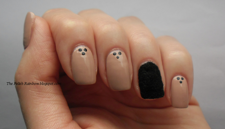 Nail Look: Black Nail Fluff Powder - photoshop art crochet