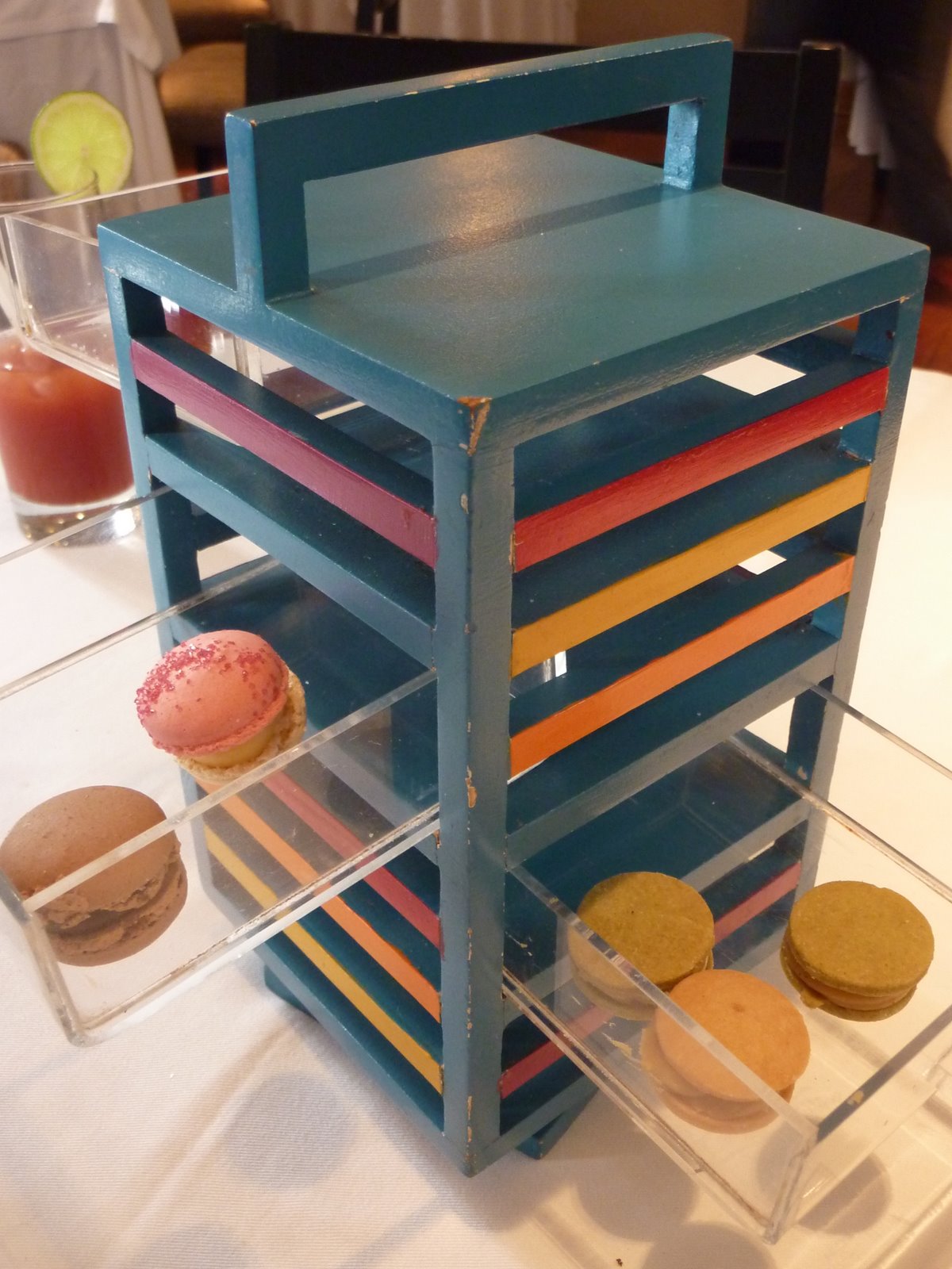 A Parrott's Wilde Adventure: A Birthday Treat: Astrid y Gaston