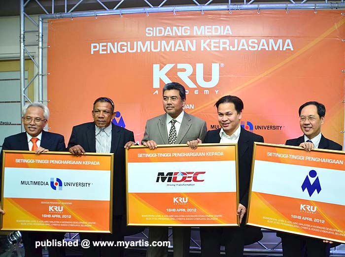 MYARTIS.COM | MYARTIS | MY | ARTIS: 'KRU ACADEMY' RANCAKKAN INDUSTRI ...