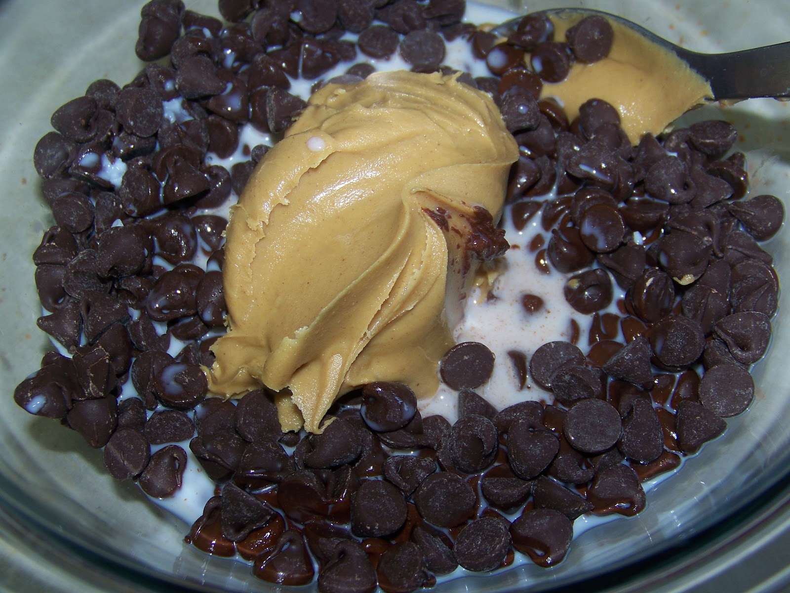 Kitchen Simmer: Chocolate and Peanut Butter Frosted Rice Krispies Treats