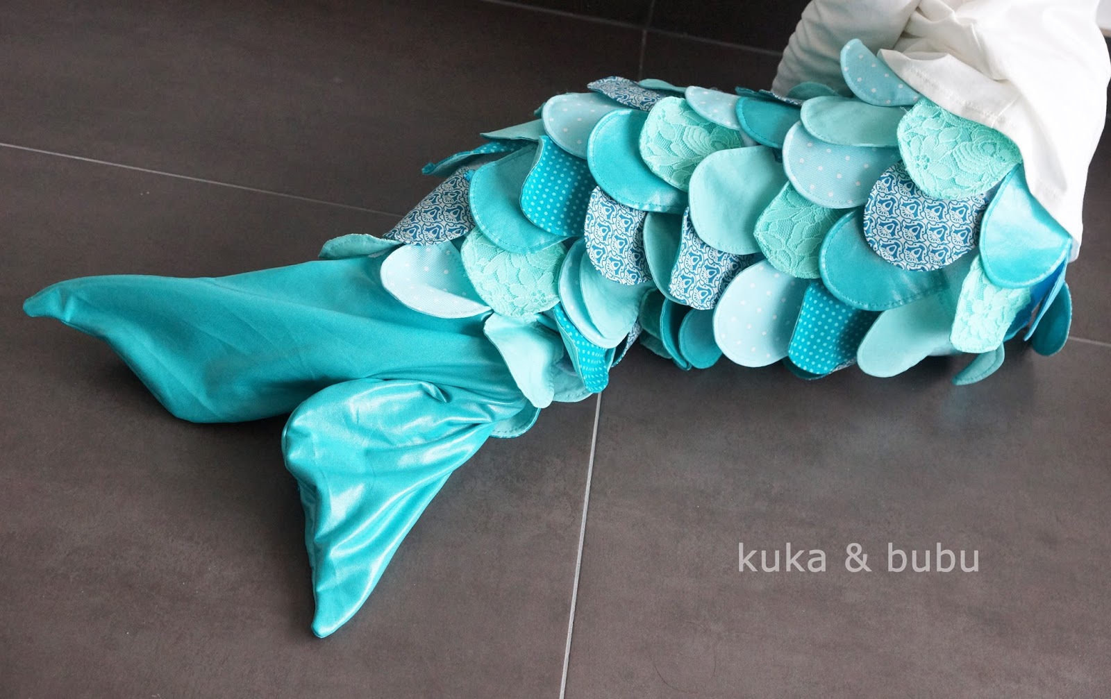 kuka and bubu: Cola de sirena – Mermaid tail