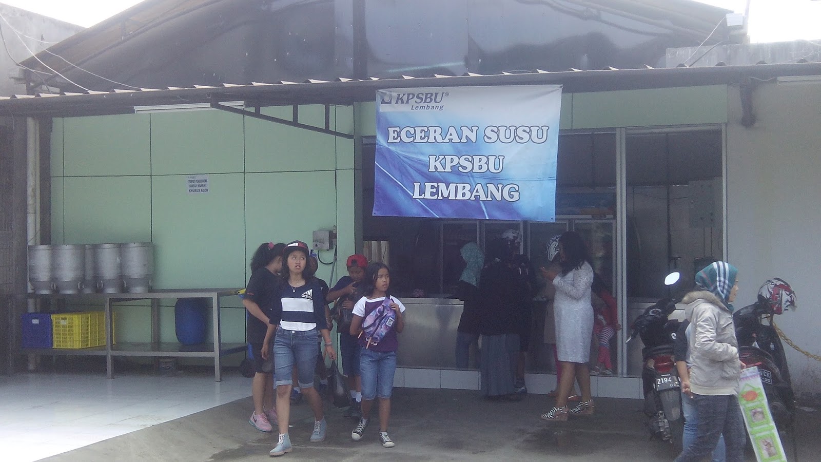 " Cukil - ingataN " : Asyiknya Beli Susu Murni di Koperasi Susu ( KPSBU ...