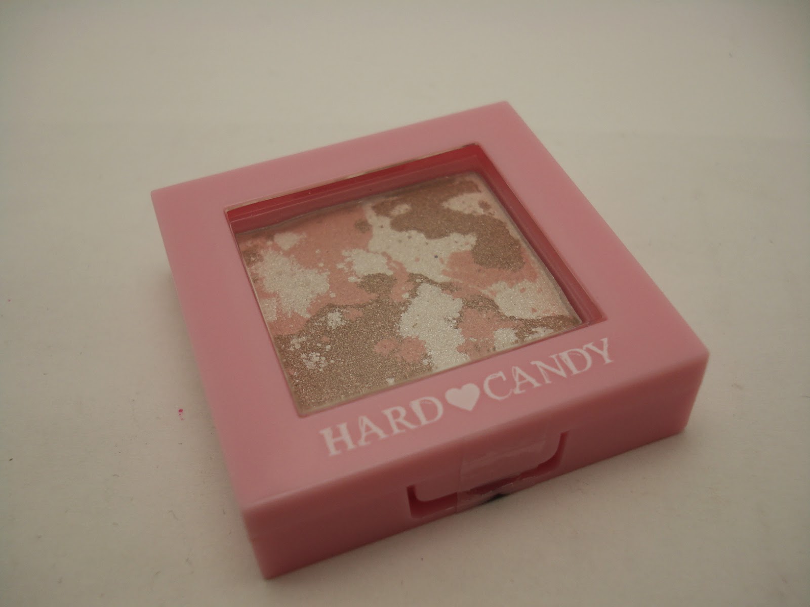 Hard Candy Single & Loving It Eyeshadow in Oink!