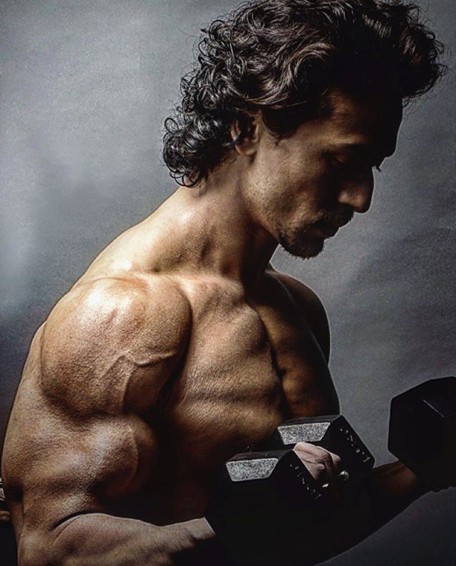 Shirtless Bollywood Men: Buff Veiny Shredded Tiger Shroff