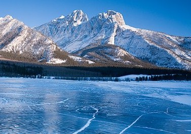Página de curiosidades y más: ¿Por qué los lagos se hielan en invierno?