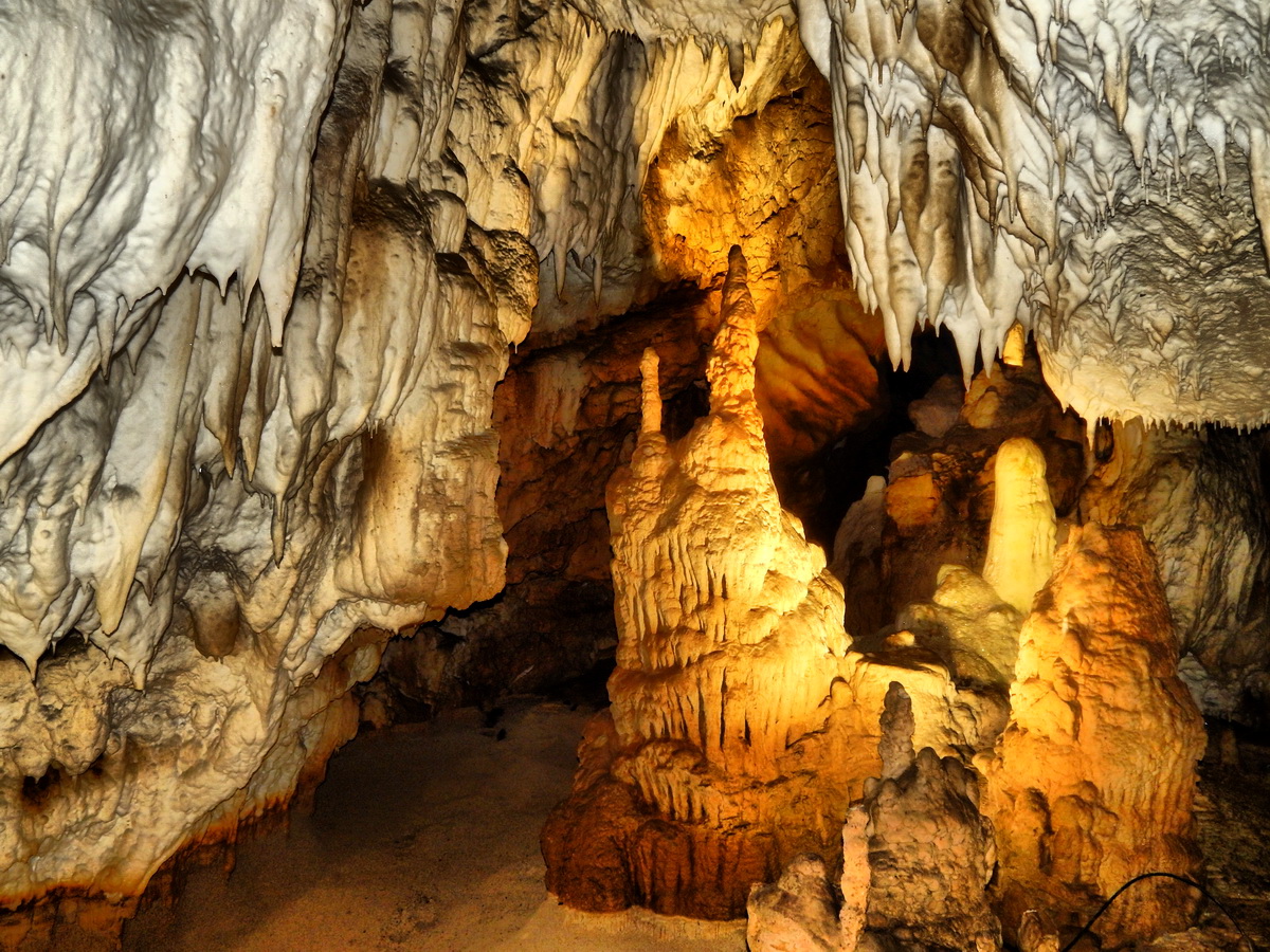 anta | Photography: Rajkova Pećina