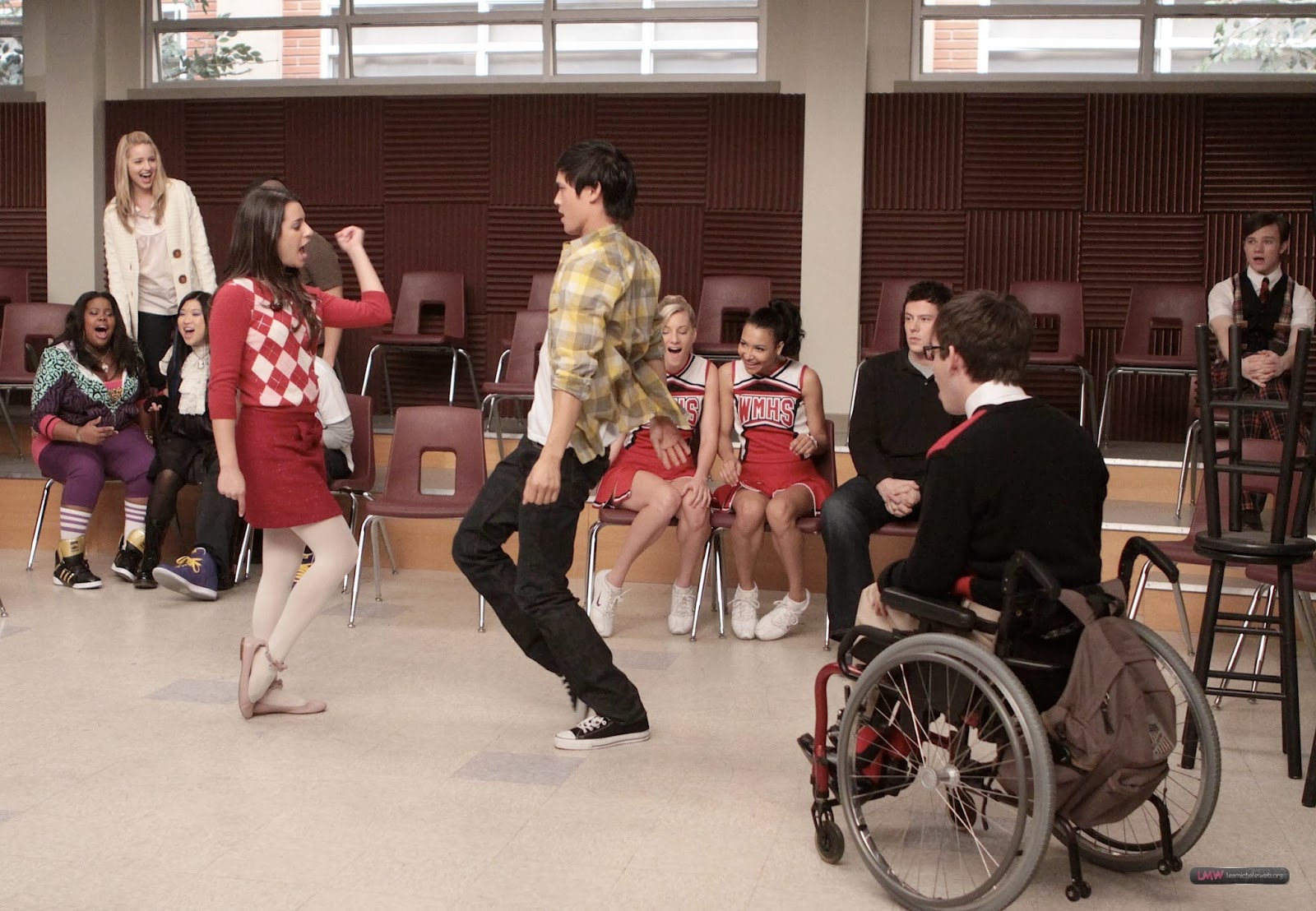 ...Set: Glee 1x14 "Hell-o" | Fresh from the...