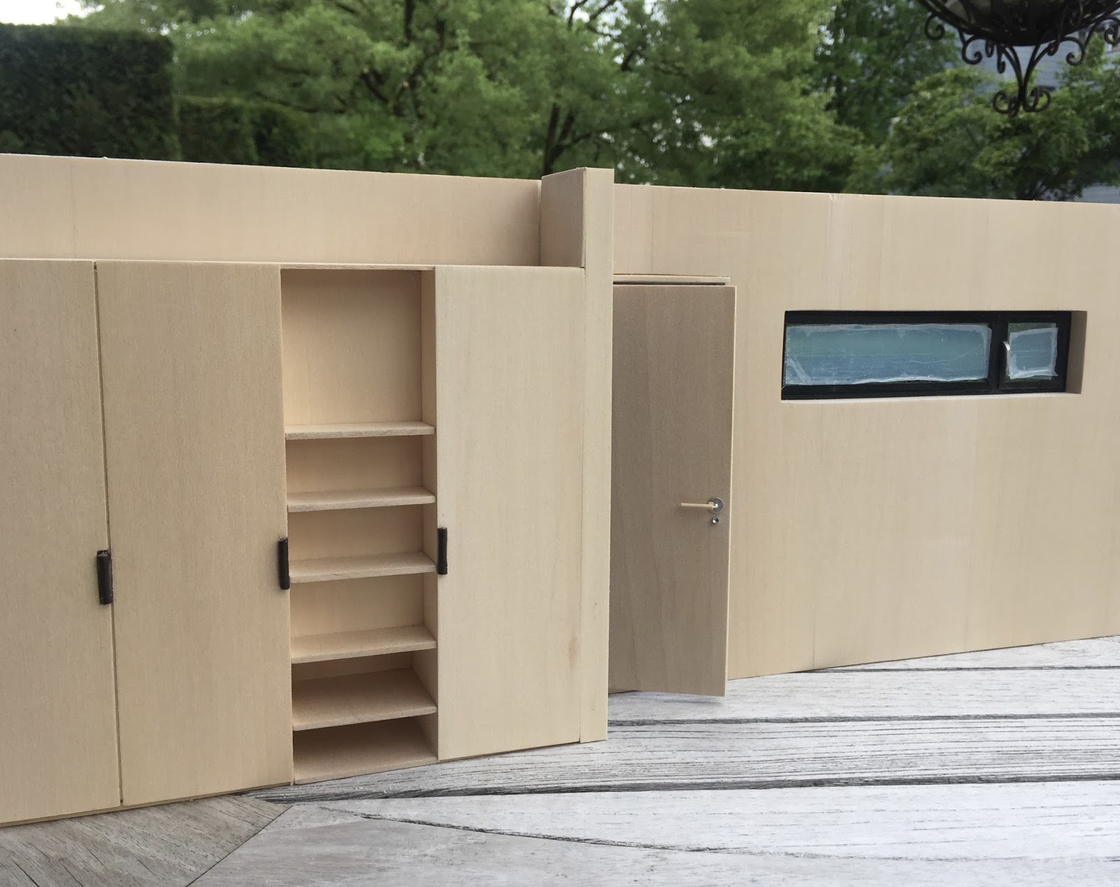 1:12 scale modern model houses: Modern minimalistic wood house