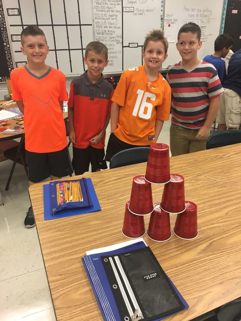 Hardin Valley Elementary 4th Grade: First Week Fun Pictures!