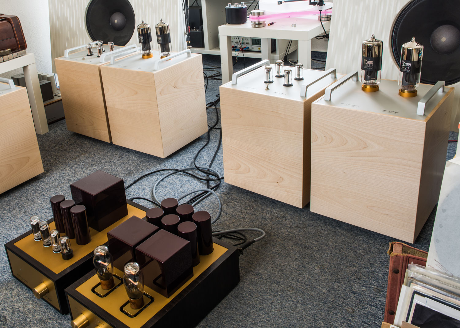 VinylSavor: More 211 amplifiers....