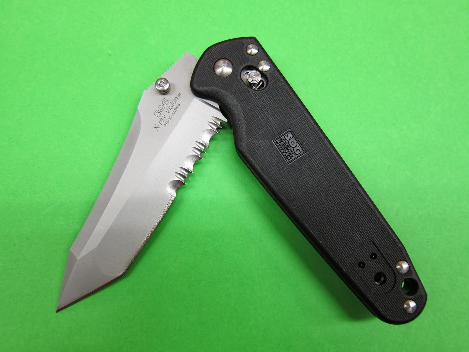 ARMAS BLANCAS 66: - SOG X-RAY VISION XV71