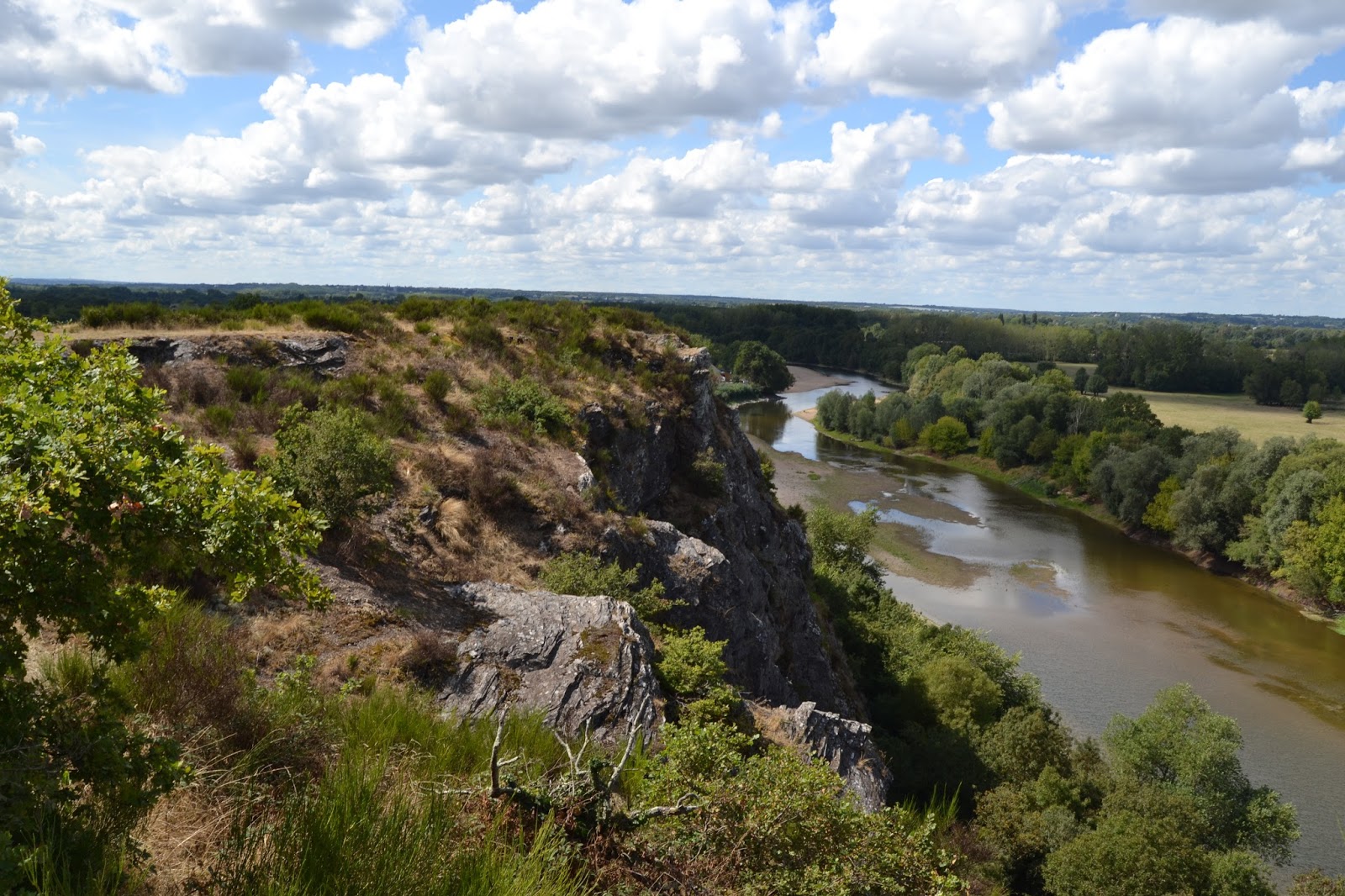 La roche de Mûrs à Mûrs-Erigné