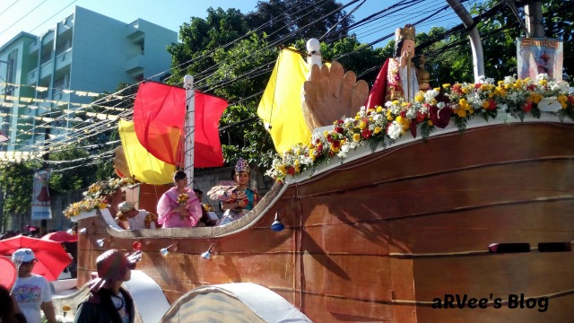 Sinulog Festival Cebu. One Beat, One Dance For The World - One of the ...