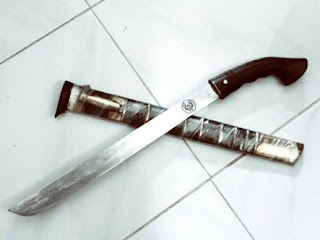 5 Senjata Yang Sering Dipakai Di Pencak Silat - dugambir info