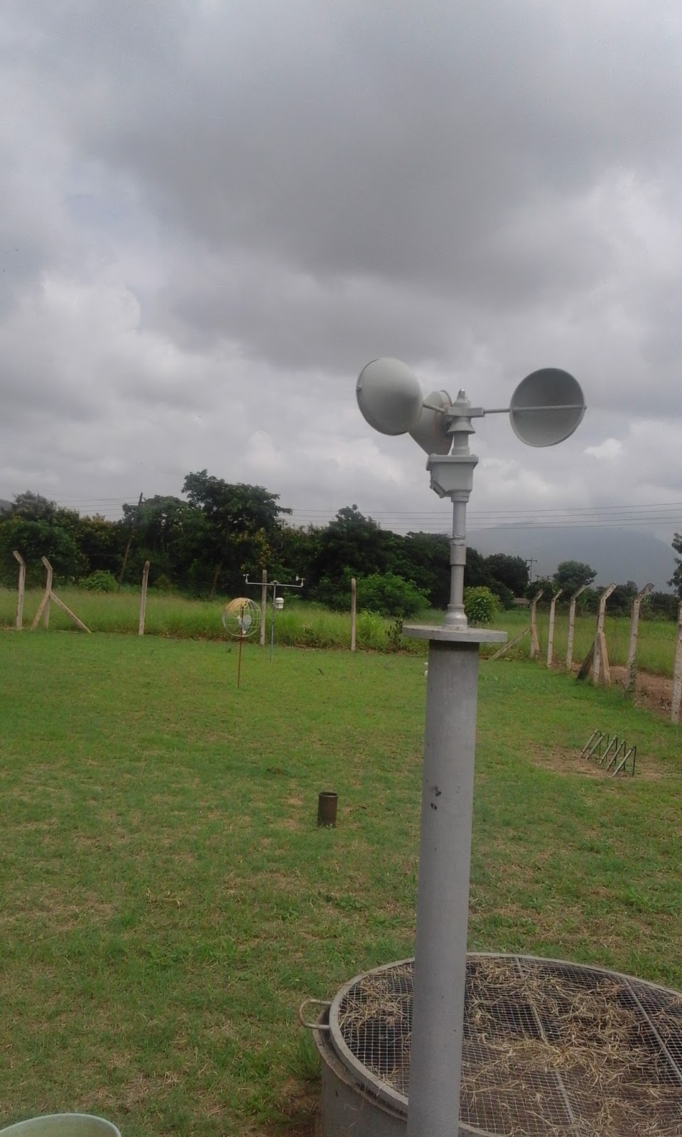 TRACING CHALLENGES AND OPPORTUNITIES : MAZIMBU WEATHER STATION CATER ...