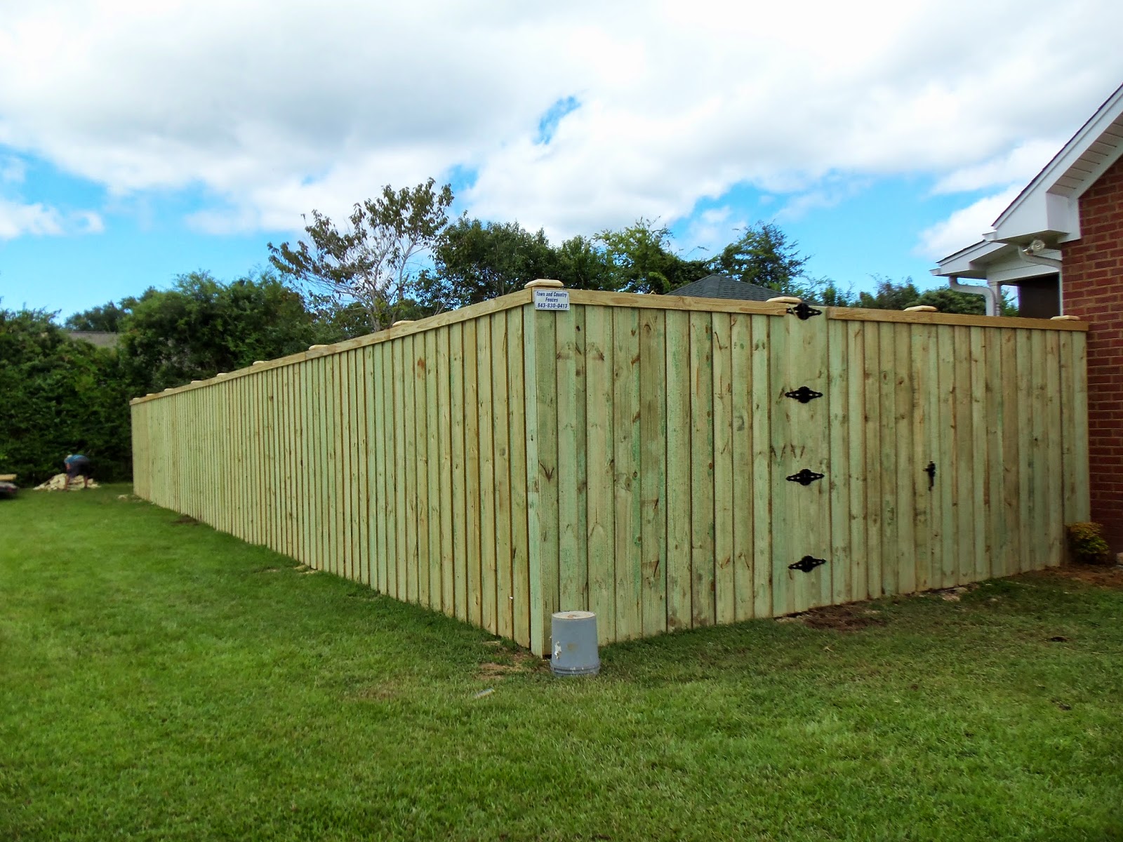 Town & Country Fences, LLC: Roosevelt Estates New Tall and Sturdy Fence