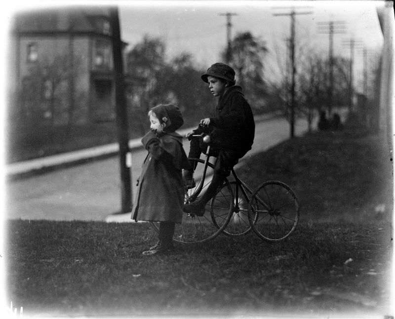 22 Amazing Found Photos Document Everyday Life of An American Family in ...