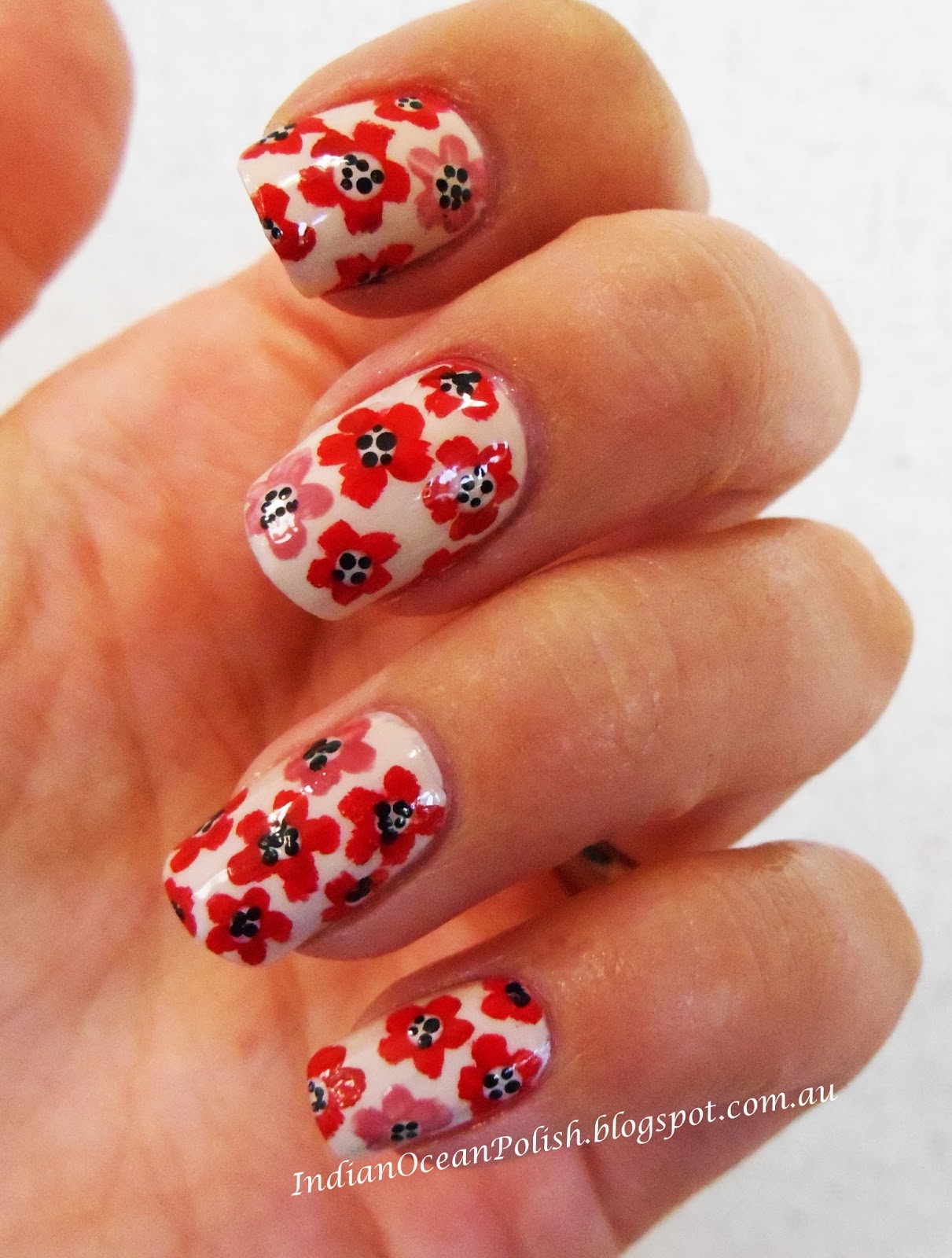 Indian Ocean Polish: Engagement nails!!!! Pink and Red Poppies