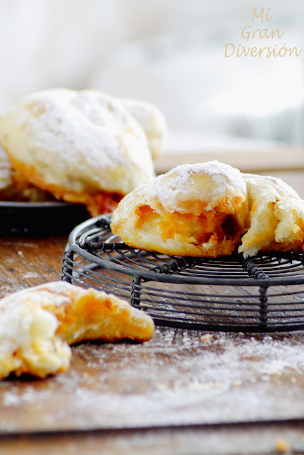 Ensaimadas rellenas de sobrasada, queso y miel - Mi Gran Diversión
