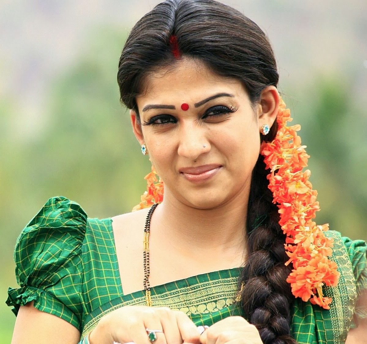 TAMIL TV SERIAL UPDATES: Nayantara