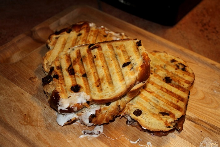 Fooditka: A Sweet Panini for your Sweetie
