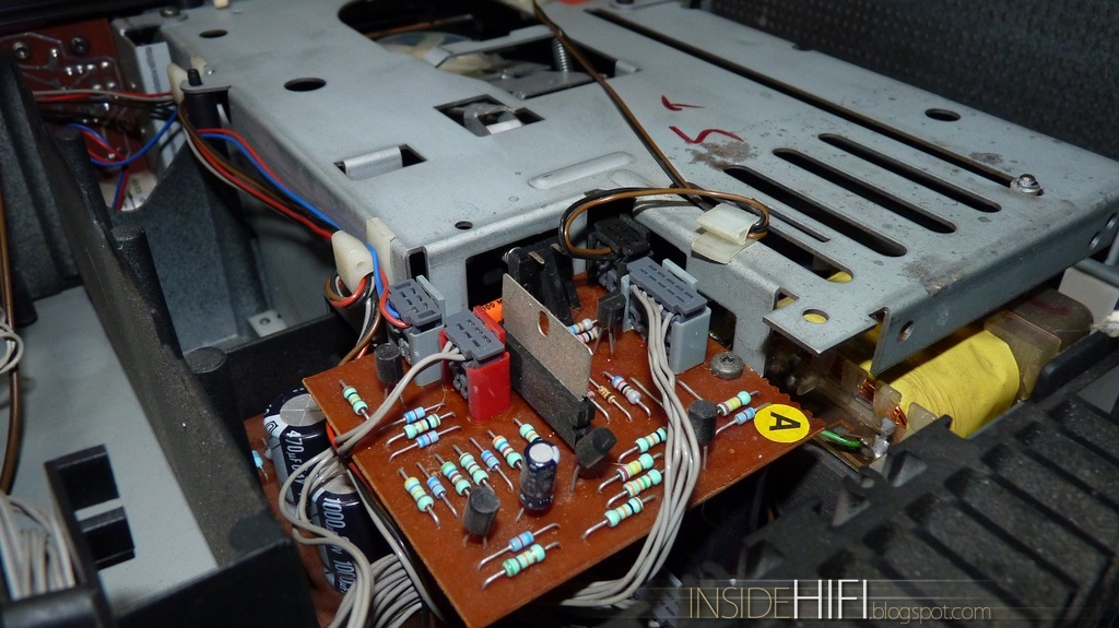 Inside Hi-Fi: Philips CD 304