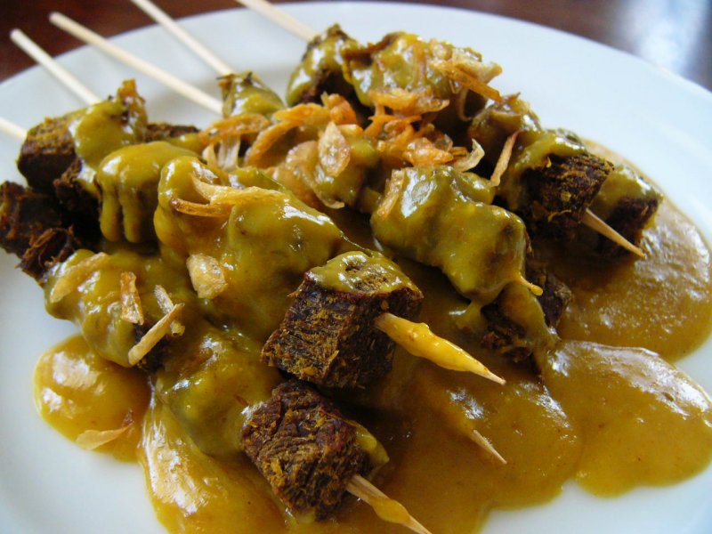 FOOD AND DRINKS FROM WEST SUMATRA - INDONESIA | FOODS