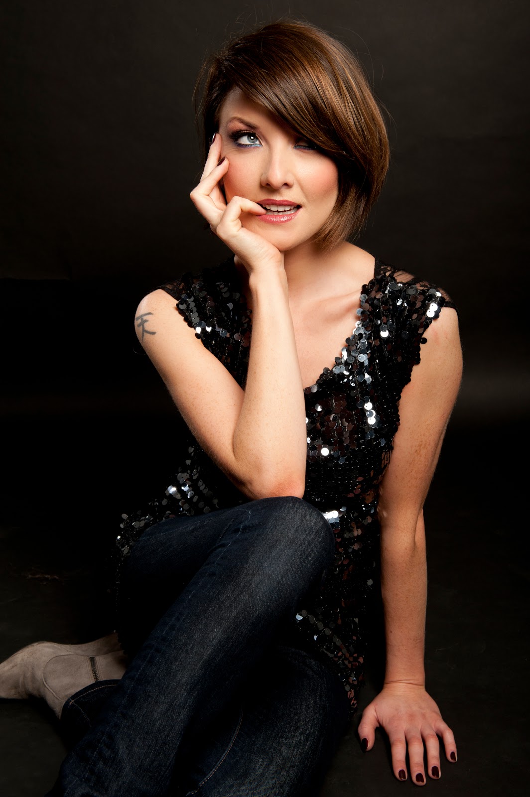 cutemore: June Star Of The Month - Jennifer Maguire